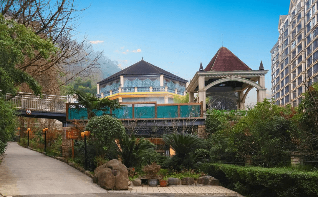 Chengdu First Village Forest Hot Spring Resort Huashuiwan - CT-BY